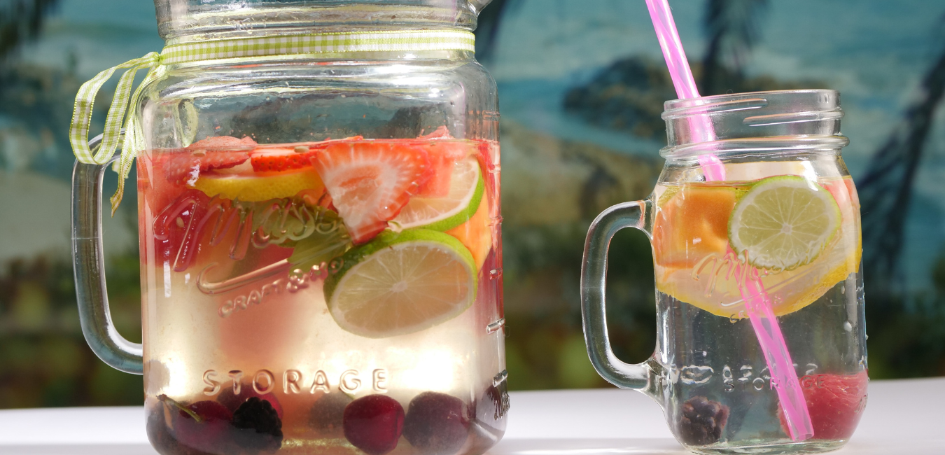 5 Benefits of drinking lemon and raspberry infused water on an empty ...
