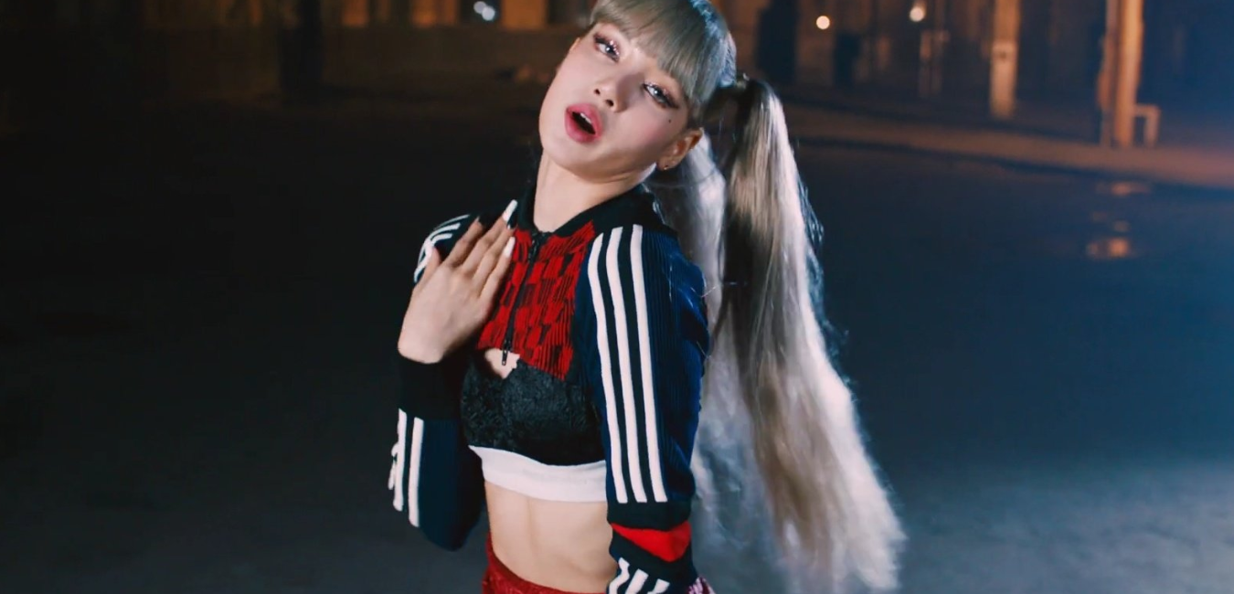 10 Pictures that prove BLACKPINK’s Lisa has the cutest smile